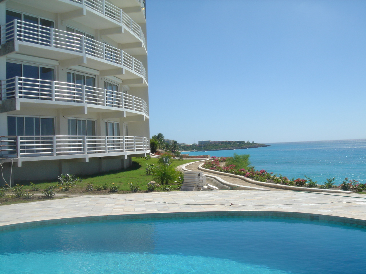(SOLD) - Rainbow Beach Club Unit 35W Cupecoy St Maarten